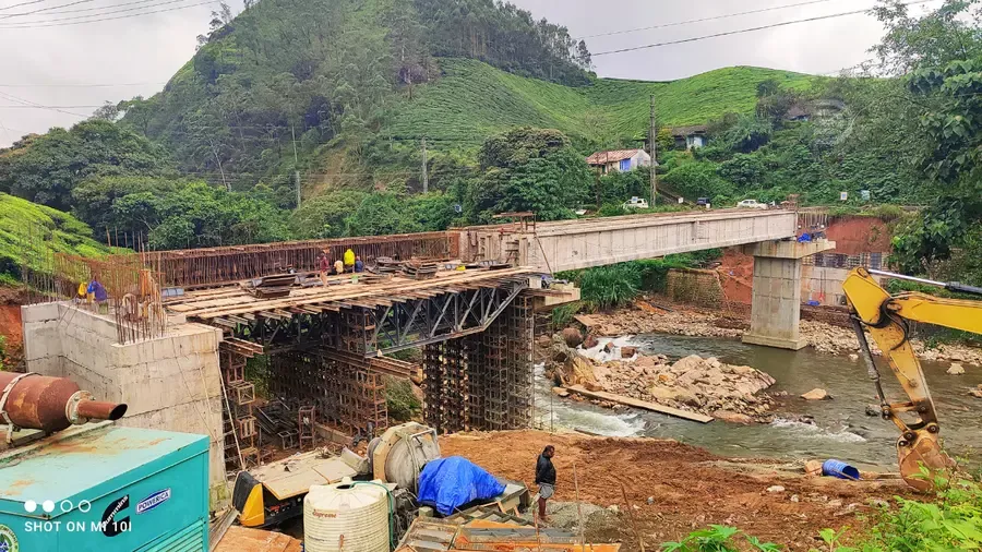 Munnar’s New Muthirapuzha Bridge Nears Completion - Deshabhimani