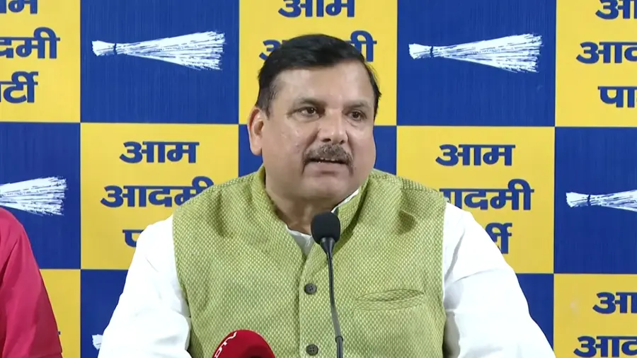 AAP Moves to Disqualify MPs Who Switched to BJP - Deshabhimani