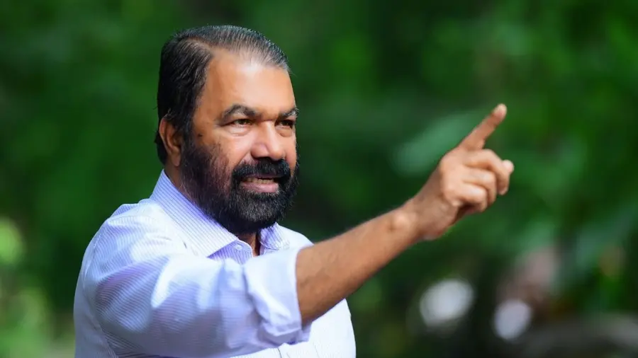 ഇ ഡിക്കെതിരായ പ്രതിഷേധം: സിപിഐ എം പ്രവർത്തകരെ വേട്ടയാടാൻ പൊലീസിനെ ...