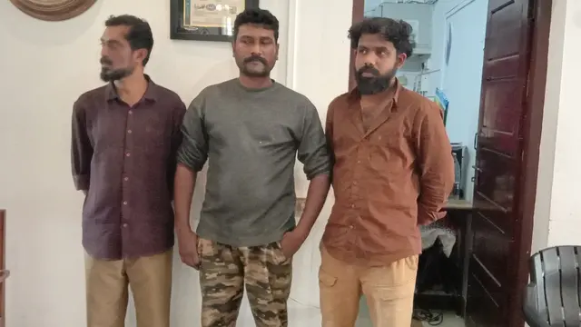 കാപ്പാ കേസ് പ്രതി വെടിയുണ്ടകളുമായി പിടിയിൽ - Deshabhimani