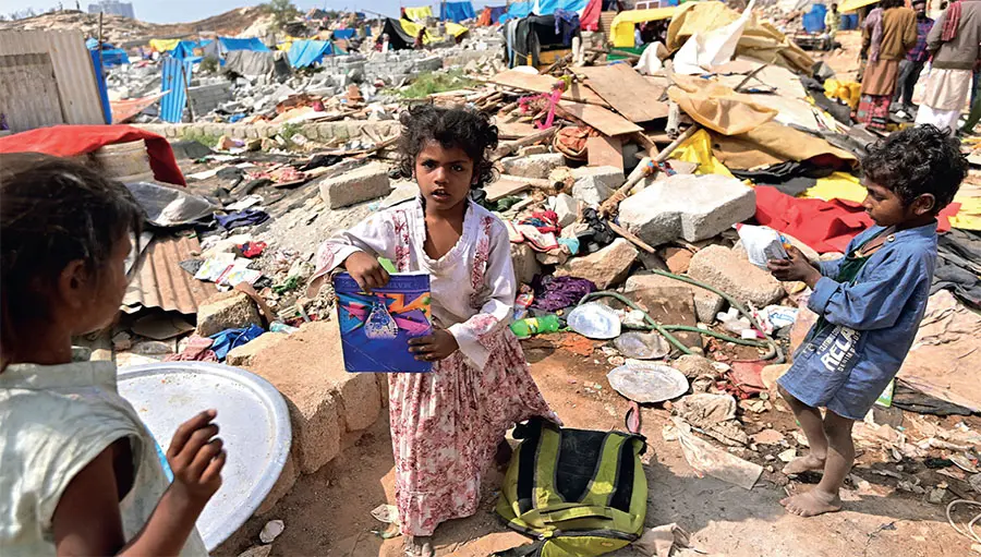 നാദിയ ഇനിയെന്ത് പഠിക്കും - Deshabhimani