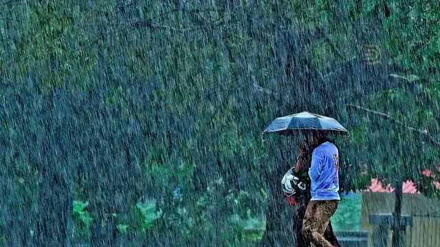 എല്ലാ ജില്ലകളിലും മഴയ്ക്ക് സാധ്യത; എട്ടിടത്ത് ഓറഞ്ച് അലർട്ട് - Deshabhimani