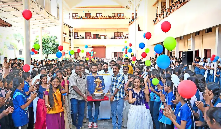 തൃശൂരിലേക്കിതാ കോട്ടയത്തിൻ കലാകൗമാരം - Deshabhimani